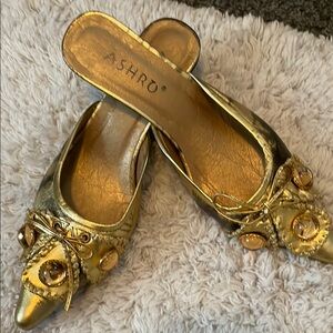 Ashro | Shoes | Ashro Gold Womens Shoes | Poshmark